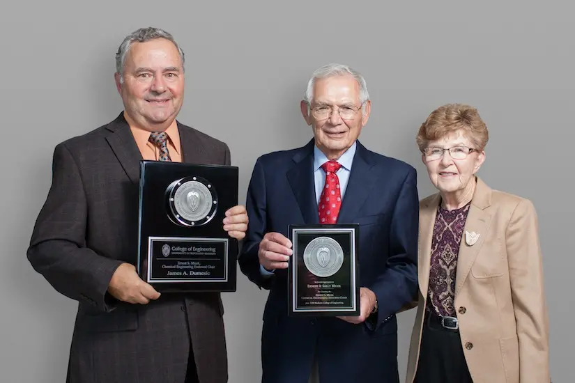 Former Cargill CEO and CBE alumnus Ernest Micek has passed away ...