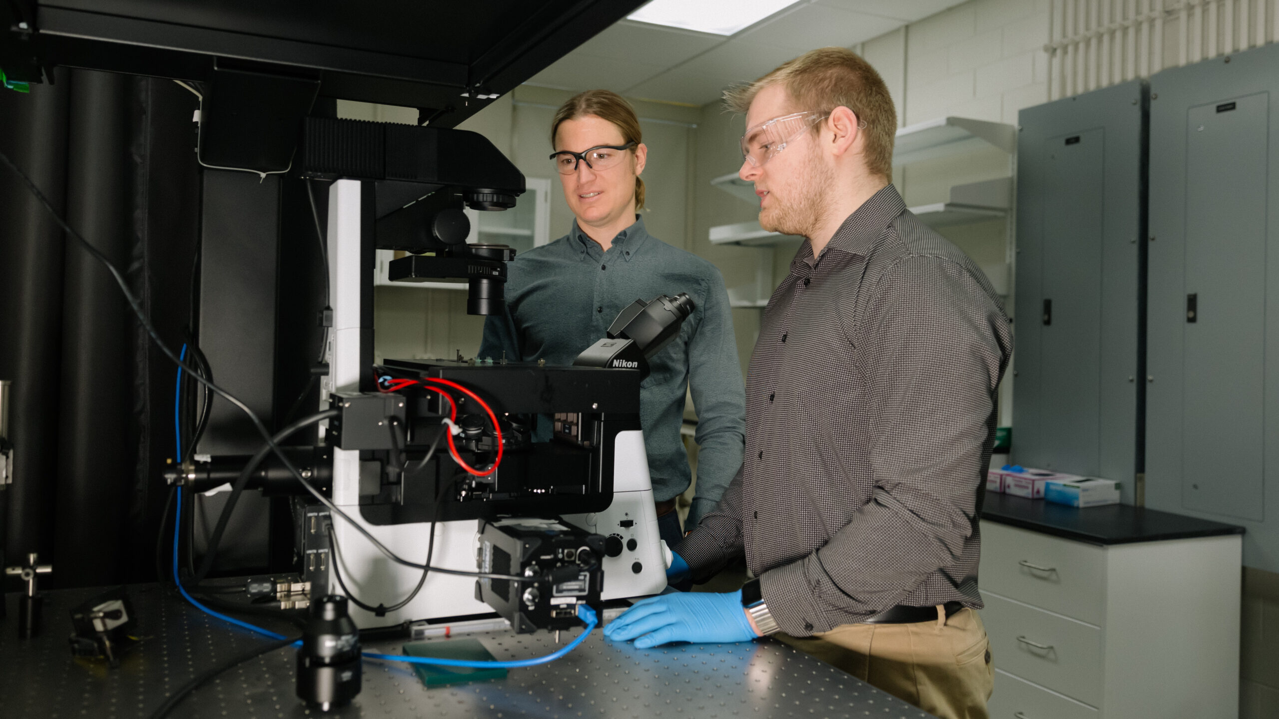 Applying just the right chemistry to power new rechargeable batteries ...