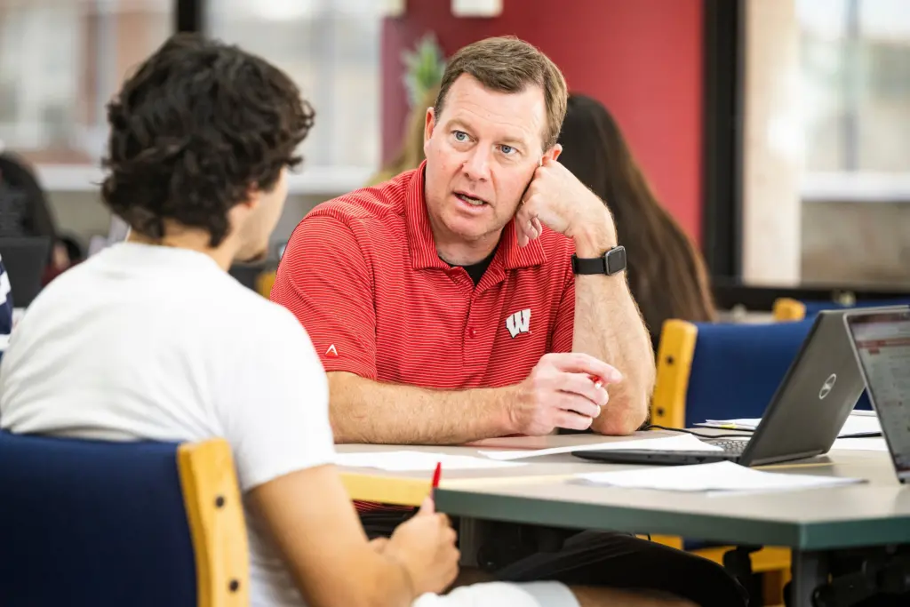 Undergraduate student advising - College of Engineering - University of ...