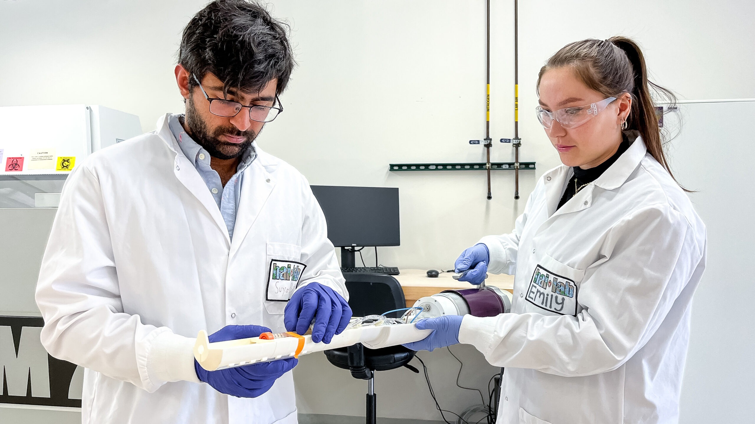 Tiny antennas open door to injectable electronics for brain monitoring ...