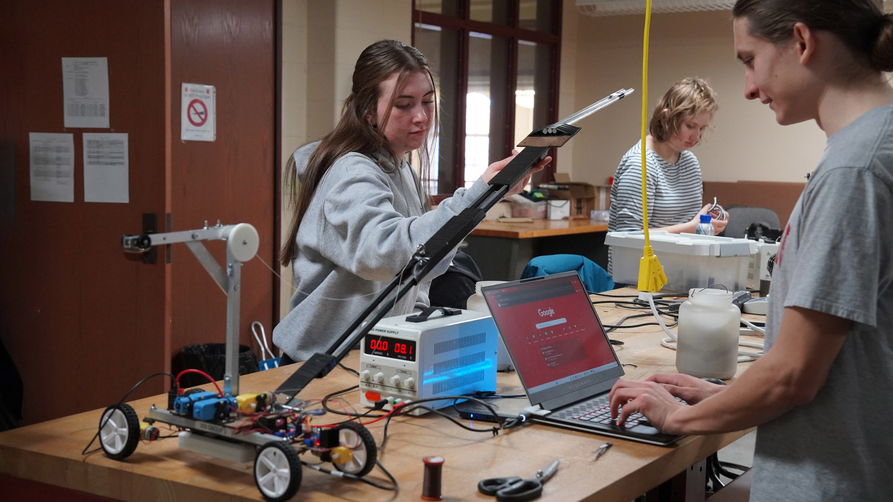 In design class, cranes prepare first-year mechanical engineers to soar ...