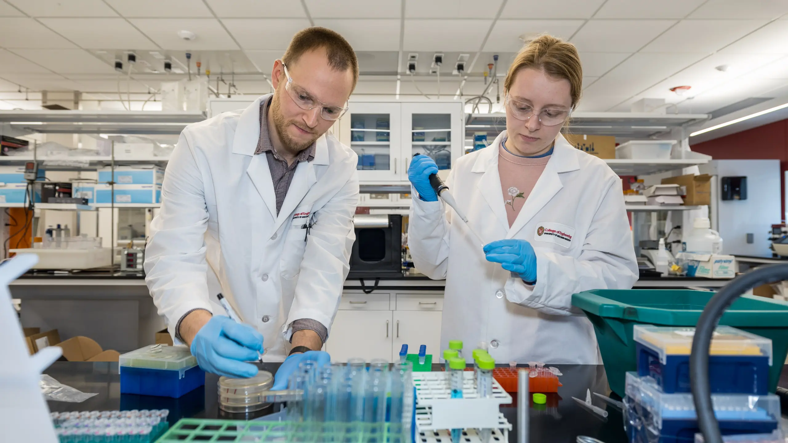 The new Bluemke Family Biolab brings biological engineers closer ...