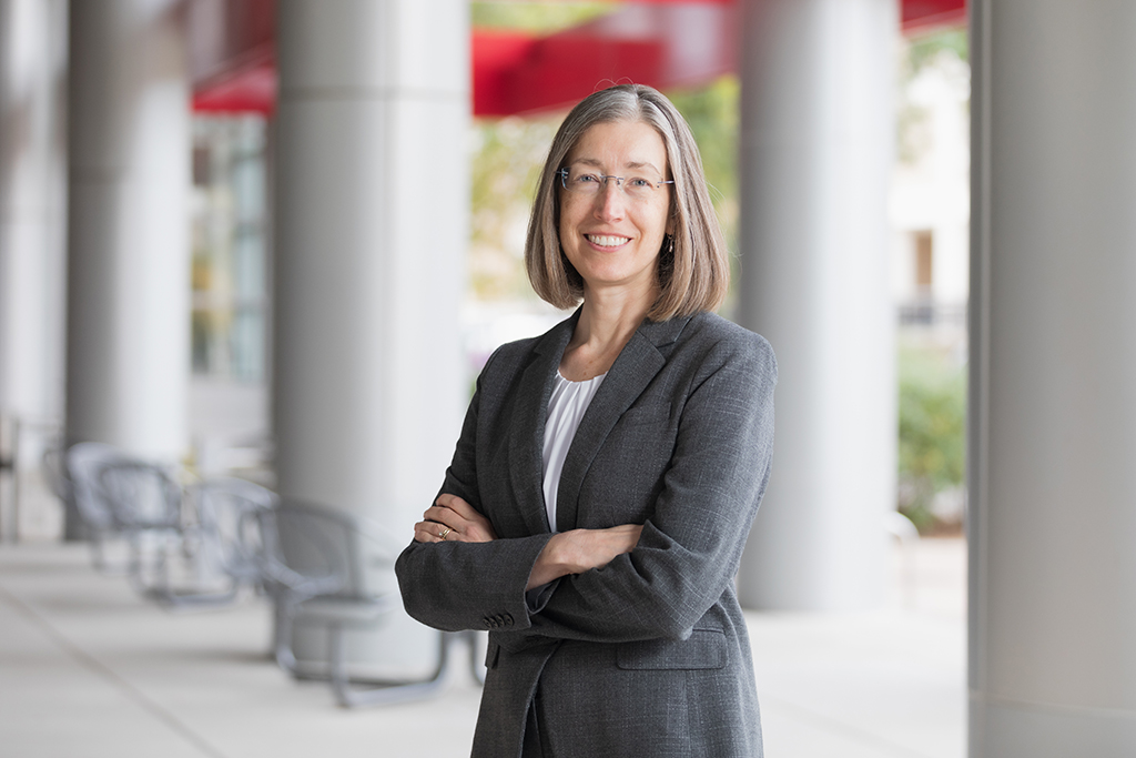 Hagness receives WARF Named Professorship - College of Engineering ...