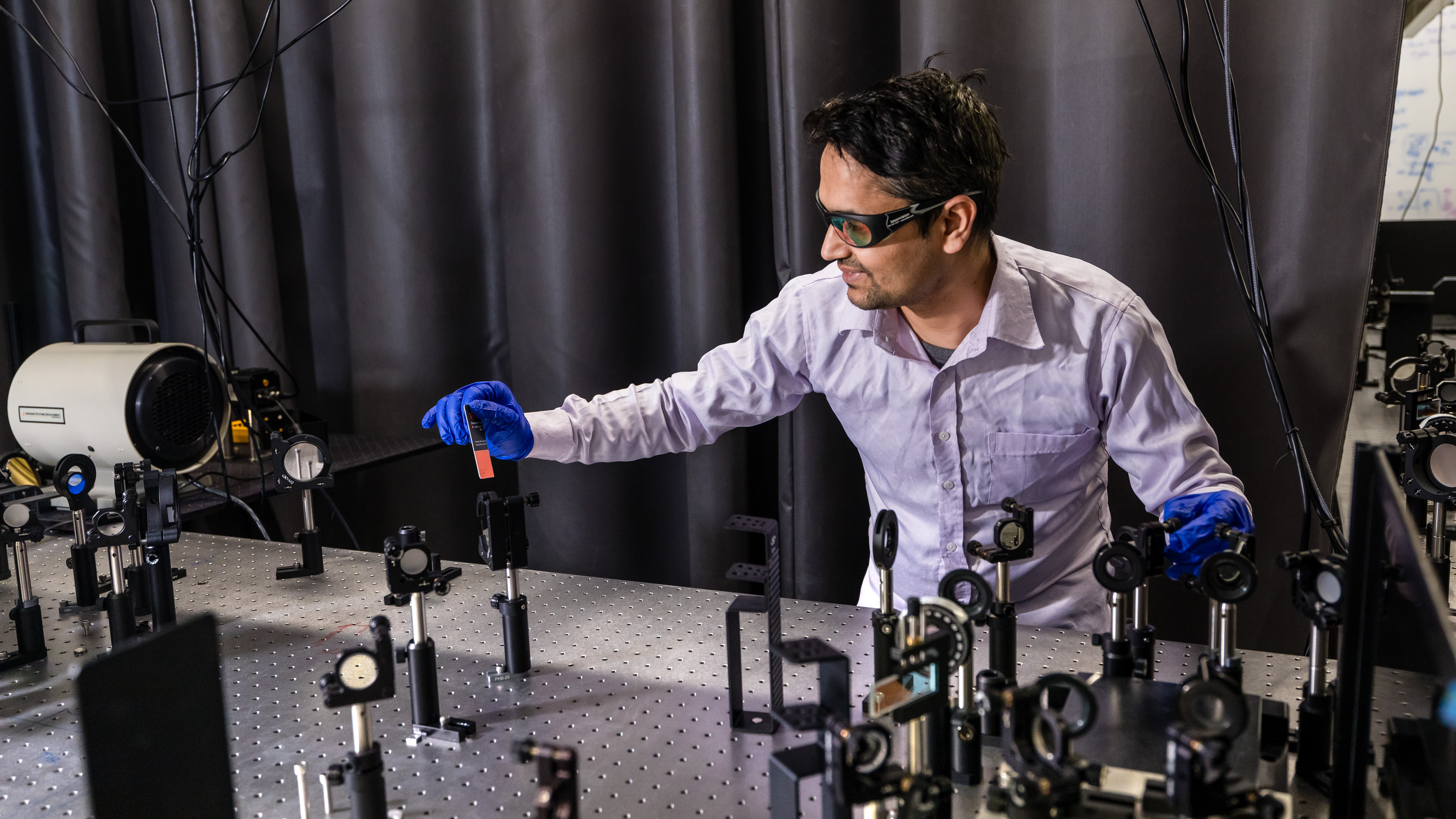 New wave: UW-Madison researchers are creating a path to high-performance terahertz technologies ...