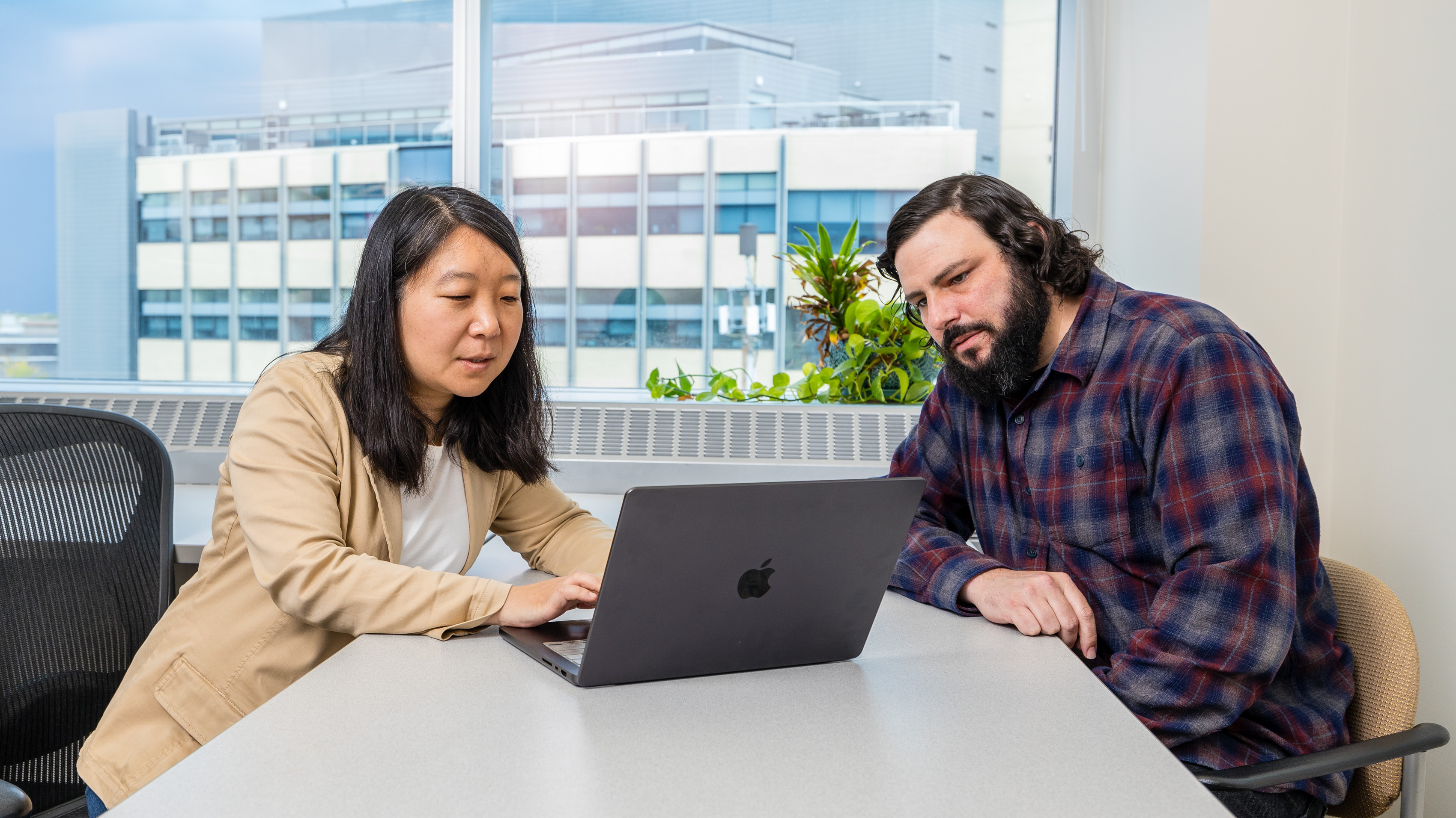 In advanced materials, new quantum method sees what others can't ...